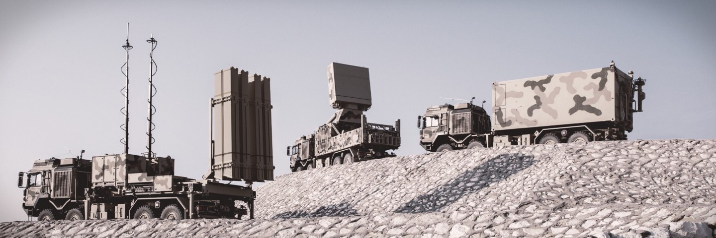 IRIS-T SL vs. NASAMS: Air Defense Systems Comparison – Norsk luftvern